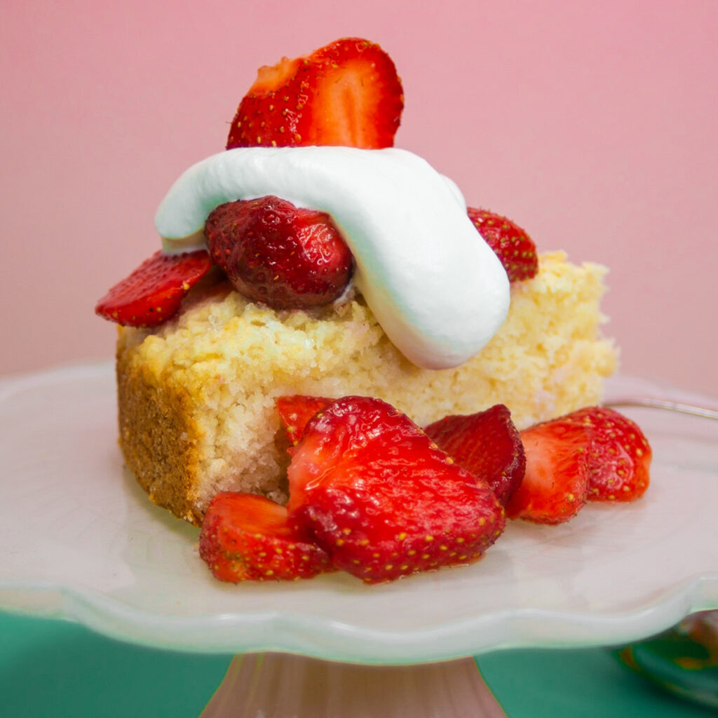 Old Fashioned Strawberry Shortcake - Vintage Baked Modern